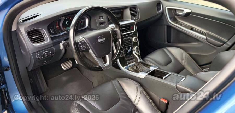 Volvo V60 2013 Tartu, ar dzinēja tilpumu 2.40 L un nobraukumu 152 tūkst. km par 10700 €, foto 13 vietnē AUTOMOTO.COM.LV