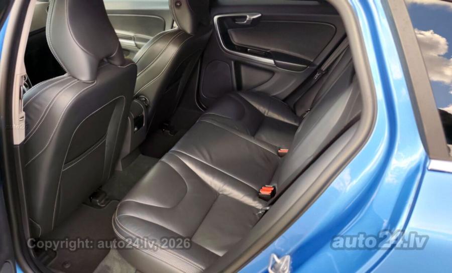 Volvo V60 2013 Tartu, ar dzinēja tilpumu 2.40 L un nobraukumu 152 tūkst. km par 10700 €, foto 16 vietnē AUTOMOTO.COM.LV