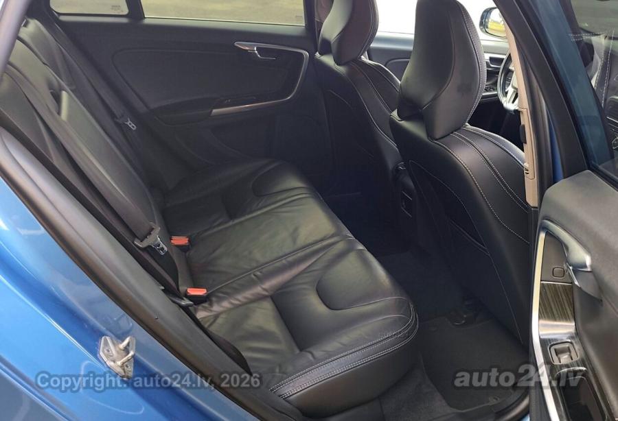 Volvo V60 2013 Tartu, ar dzinēja tilpumu 2.40 L un nobraukumu 152 tūkst. km par 10700 €, foto 17 vietnē AUTOMOTO.COM.LV