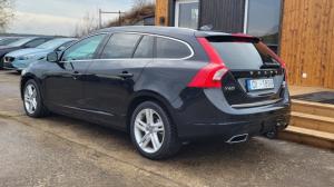 Volvo V60 2013 Rīga, ar dzinēja tilpumu 2.40 L un nobraukumu 251 tūkst. km par 8700 €, foto 3 vietnē AUTOMOTO.COM.LV