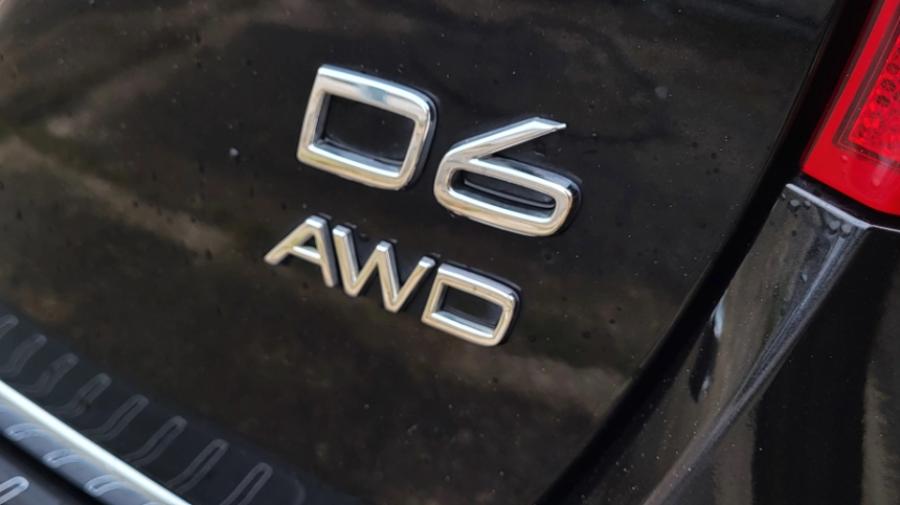 Volvo V60 2013 Rīga, ar dzinēja tilpumu 2.40 L un nobraukumu 251 tūkst. km par 8700 €, foto 5 vietnē AUTOMOTO.COM.LV