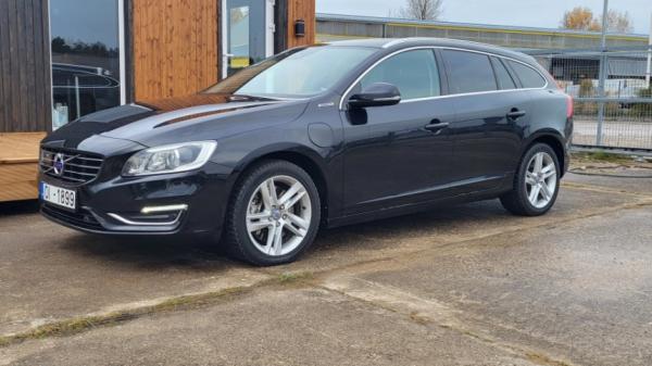 Volvo V60 2013 in Riga, with an engine capacity of 2.40 L and mileage of 251 thousand km for 8700 €, photo 6 on AUTOMOTO.COM.LV