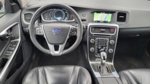 Volvo V60 2013 Rīga, ar dzinēja tilpumu 2.40 L un nobraukumu 251 tūkst. km par 8700 €, foto 14 vietnē AUTOMOTO.COM.LV