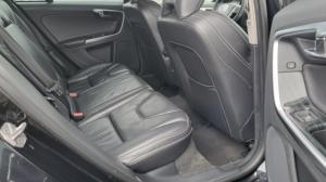 Volvo V60 2013 Rīga, ar dzinēja tilpumu 2.40 L un nobraukumu 251 tūkst. km par 8700 €, foto 15 vietnē AUTOMOTO.COM.LV