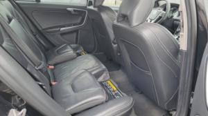 Volvo V60 2013 Rīga, ar dzinēja tilpumu 2.40 L un nobraukumu 251 tūkst. km par 8700 €, foto 16 vietnē AUTOMOTO.COM.LV
