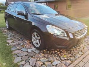 Volvo V60 2013 Šauļi, ar dzinēja tilpumu 1.98 L un nobraukumu 130 tūkst. km par 5500 €, foto 3 vietnē AUTOMOTO.COM.LV