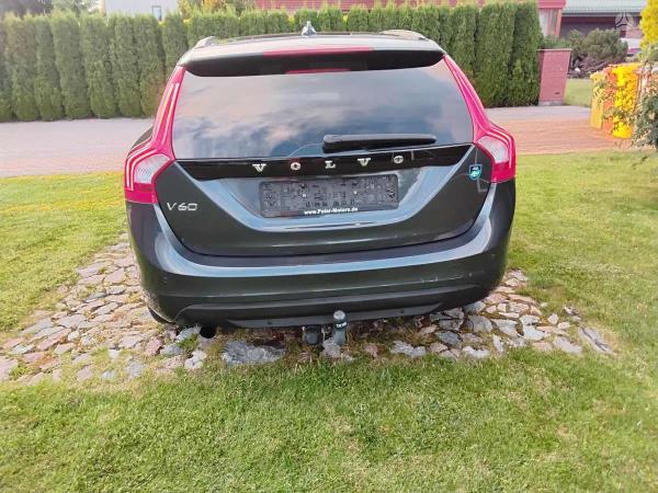 Volvo V60 2013 Šauļi, ar dzinēja tilpumu 1.98 L un nobraukumu 130 tūkst. km par 5500 €, foto 5 vietnē AUTOMOTO.COM.LV