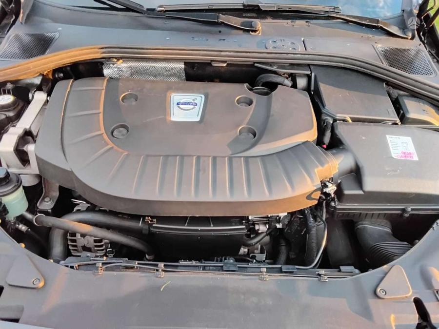 Volvo V60 2013 Šauļi, ar dzinēja tilpumu 1.98 L un nobraukumu 130 tūkst. km par 5500 €, foto 19 vietnē AUTOMOTO.COM.LV