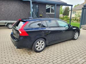 Volvo V60 2013 in Vilkaviskis, with an engine capacity of 2.00 L and mileage of 220 thousand km for 7500 €, photo 16 on AUTOMOTO.COM.LV