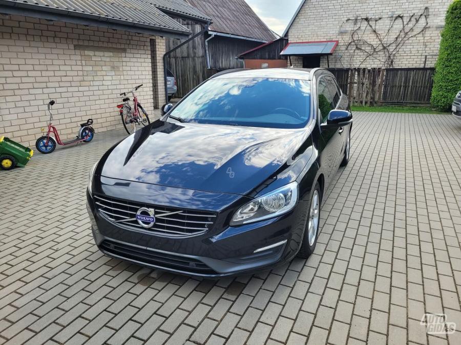 Volvo V60 2013 in Vilkaviskis, with an engine capacity of 2.00 L and mileage of 220 thousand km for 7500 €, photo 19 on AUTOMOTO.COM.LV