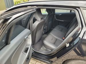 Volvo V60 2013 in Vilkaviskis, with an engine capacity of 2.00 L and mileage of 220 thousand km for 7500 €, photo 30 on AUTOMOTO.COM.LV