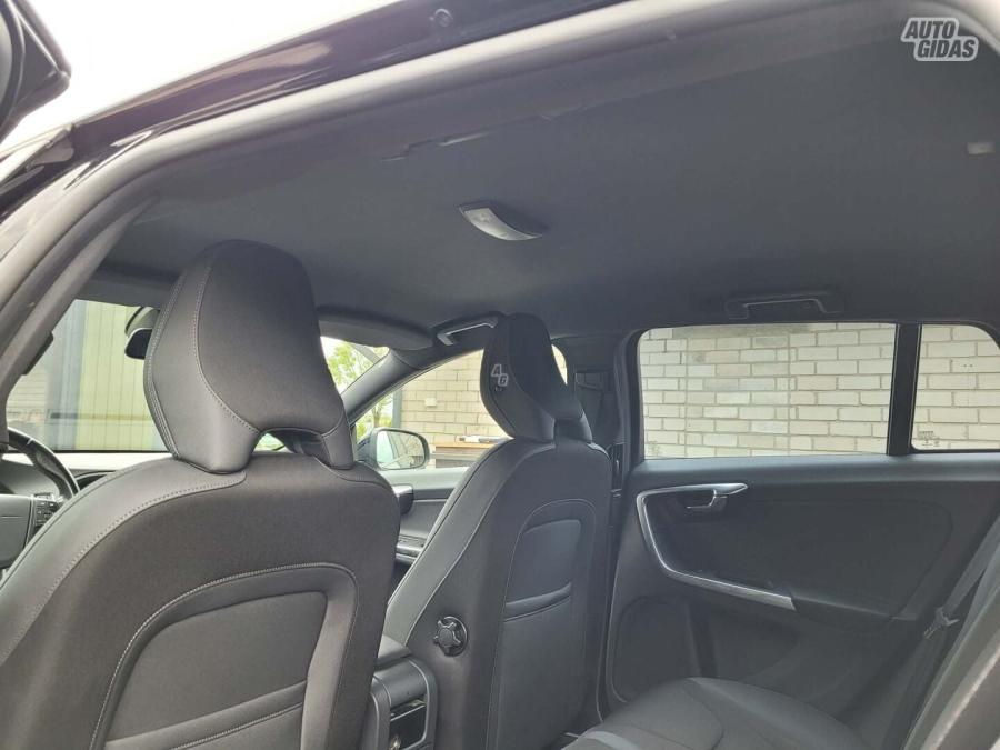 Volvo V60 2013 in Vilkaviskis, with an engine capacity of 2.00 L and mileage of 220 thousand km for 7500 €, photo 34 on AUTOMOTO.COM.LV