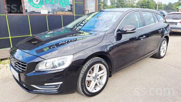 Volvo V60 2013 Rīga, ar dzinēja tilpumu 2.40 L un nobraukumu 285 tūkst. km par 7900 €, foto 1 vietnē AUTOMOTO.COM.LV
