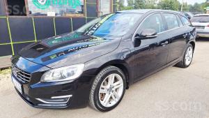 Volvo V60 2013 Rīga, ar dzinēja tilpumu 2.40 L un nobraukumu 285 tūkst. km par 7900 €, foto  vietnē AUTOMOTO.COM.LV