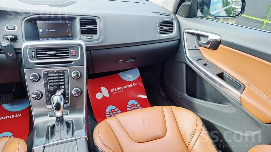 Volvo V60 2013 in Riga, with an engine capacity of 2.40 L and mileage of 285 thousand km for 7900 €, photo 10 on AUTOMOTO.COM.LV