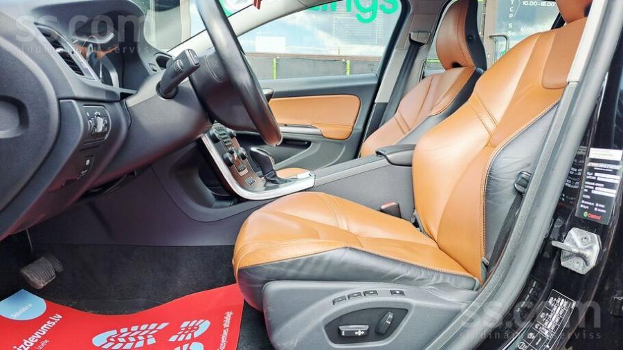 Volvo V60 2013 in Riga, with an engine capacity of 2.40 L and mileage of 285 thousand km for 7900 €, photo 14 on AUTOMOTO.COM.LV