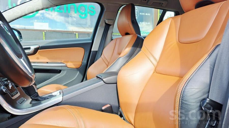 Volvo V60 2013 in Riga, with an engine capacity of 2.40 L and mileage of 285 thousand km for 7900 €, photo 16 on AUTOMOTO.COM.LV