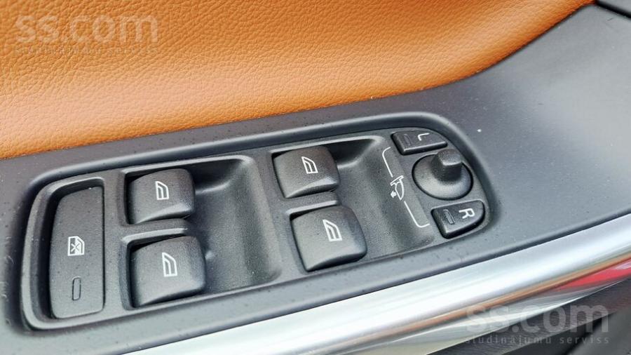 Volvo V60 2013 in Riga, with an engine capacity of 2.40 L and mileage of 285 thousand km for 7900 €, photo 18 on AUTOMOTO.COM.LV