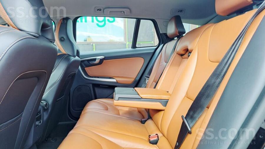 Volvo V60 2013 in Riga, with an engine capacity of 2.40 L and mileage of 285 thousand km for 7900 €, photo 19 on AUTOMOTO.COM.LV