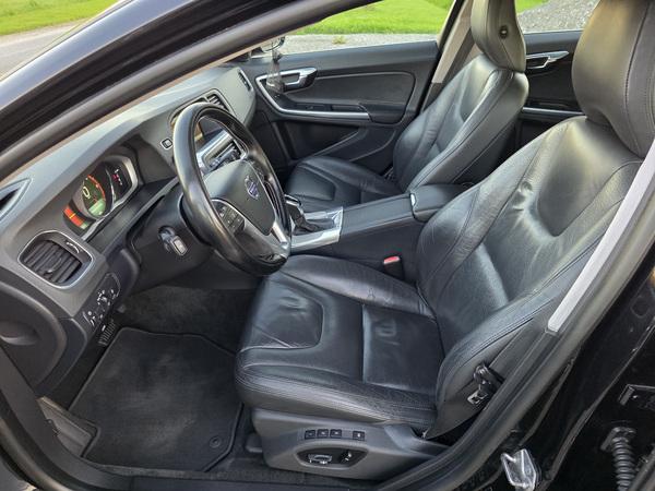 Volvo V60 2013 Paide, ar dzinēja tilpumu 2.40 L un nobraukumu 213 tūkst. km par 9990 €, foto 8 vietnē AUTOMOTO.COM.LV