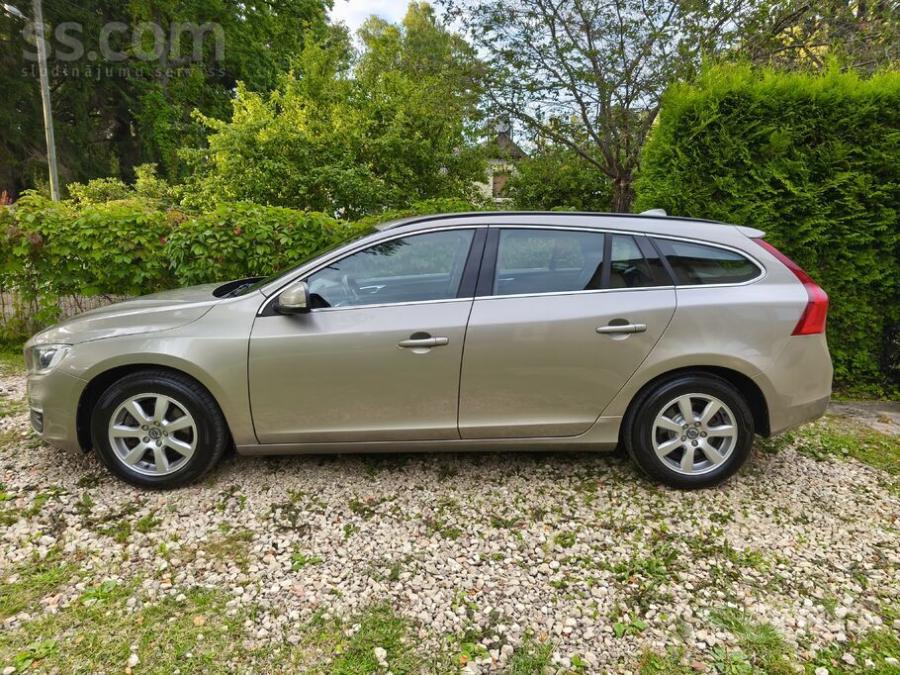 Volvo V60 2014 in Jurmala, with an engine capacity of 2.00 L and mileage of 232 thousand km for 6900 €, photo 4 on AUTOMOTO.COM.LV