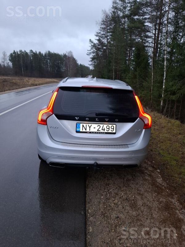 Volvo V60 2014 in Riga, with an engine capacity of 2.00 L and mileage of 217 thousand km for 6450 €, photo 5 on AUTOMOTO.COM.LV