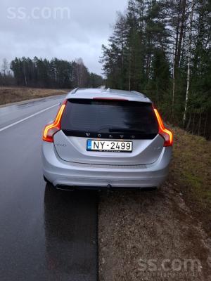 Volvo V60 2014 in Riga, with an engine capacity of 2.00 L and mileage of 217 thousand km for 6450 €, photo 5 on AUTOMOTO.COM.LV
