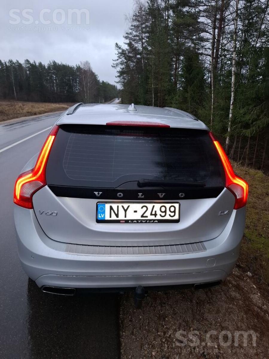 Volvo V60 2014 in Riga, with an engine capacity of 2.00 L and mileage of 217 thousand km for 6450 €, photo 6 on AUTOMOTO.COM.LV