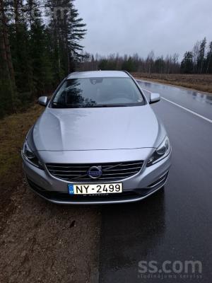 Volvo V60 2014 in Riga, with an engine capacity of 2.00 L and mileage of 217 thousand km for 6450 €, photo 12 on AUTOMOTO.COM.LV