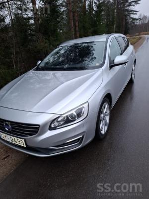Volvo V60 2014 in Riga, with an engine capacity of 2.00 L and mileage of 217 thousand km for 6450 €, photo 13 on AUTOMOTO.COM.LV