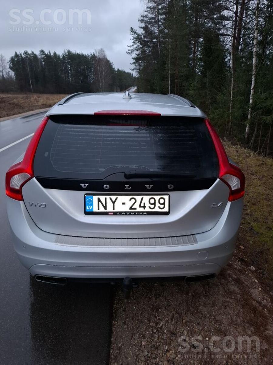 Volvo V60 2014 in Riga, with an engine capacity of 2.00 L and mileage of 217 thousand km for 6450 €, photo 15 on AUTOMOTO.COM.LV