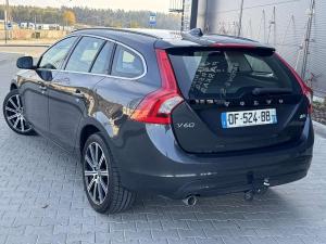 Volvo V60 2014 in Vilnius, with an engine capacity of 1.98 L and mileage of 200 thousand km for 7390 €, photo 7 on AUTOMOTO.COM.LV