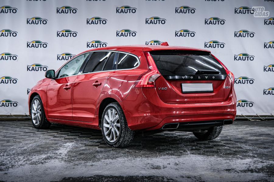 Volvo V60 2014 in Kaunas, with an engine capacity of 2.00 L and mileage of 287 thousand km for 7990 €, photo 4 on AUTOMOTO.COM.LV