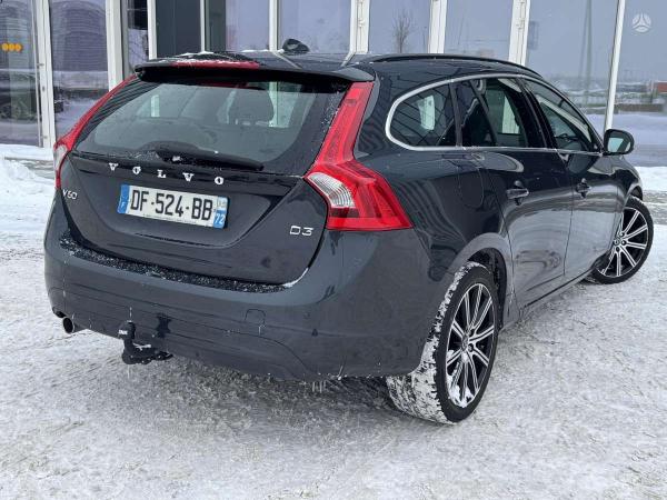 Volvo V60 2014 in Vilnius, with an engine capacity of 1.98 L and mileage of 207 thousand km for 7250 €, photo 7 on AUTOMOTO.COM.LV