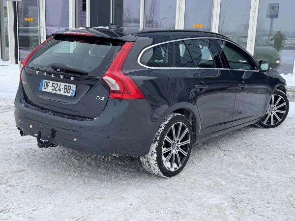 Volvo V60 2014 in Vilnius, with an engine capacity of 1.98 L and mileage of 207 thousand km for 7250 €, photo 10 on AUTOMOTO.COM.LV