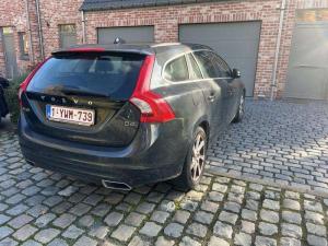 Volvo V60 2014 in Siauliai, with an engine capacity of 1.97 L and mileage of 300 thousand km for 5650 €, photo 4 on AUTOMOTO.COM.LV