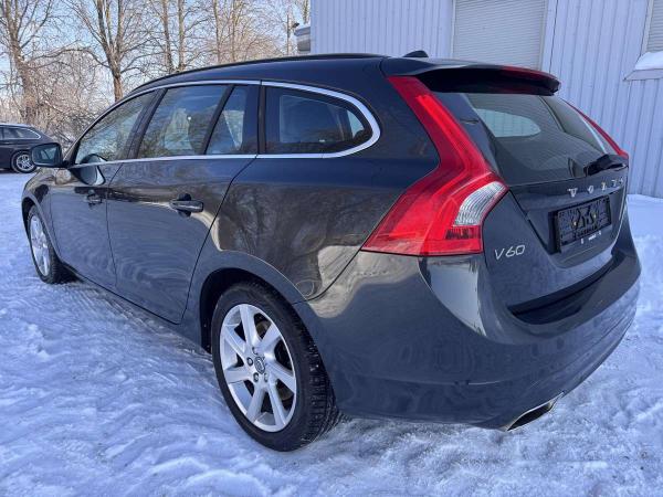 Volvo V60 2014 Šauļi, ar dzinēja tilpumu 1.97 L un nobraukumu 300 tūkst. km par 5650 €, foto 7 vietnē AUTOMOTO.COM.LV