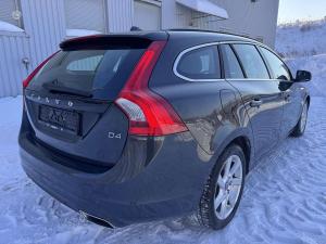 Volvo V60 2014 in Siauliai, with an engine capacity of 1.97 L and mileage of 300 thousand km for 5650 €, photo 9 on AUTOMOTO.COM.LV