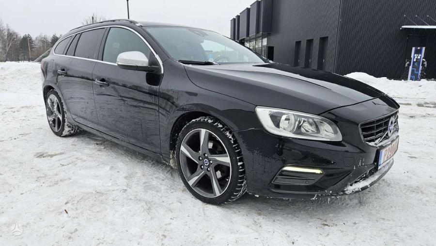 Volvo V60 2014 in Kaunas, with an engine capacity of 1.98 L and mileage of 280 thousand km for 7750 €, photo 7 on AUTOMOTO.COM.LV
