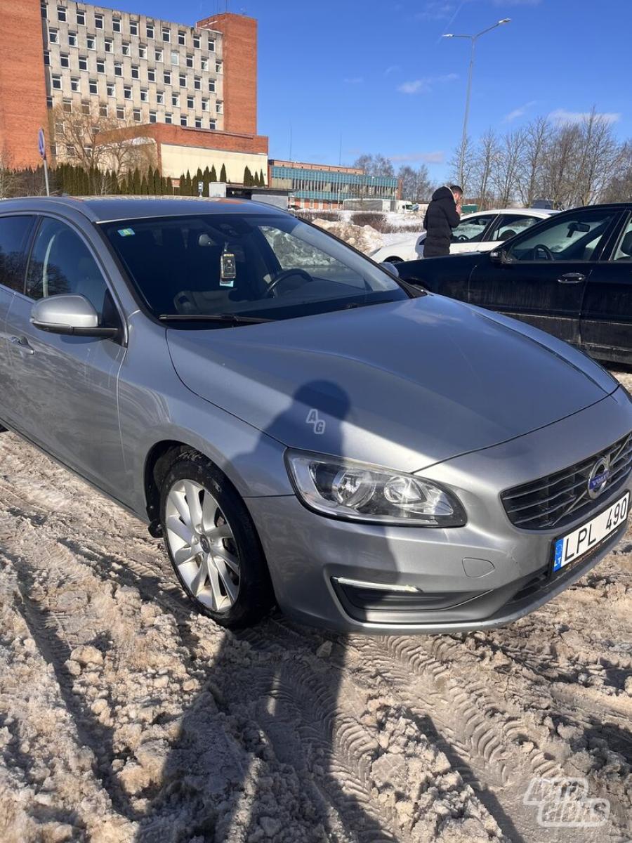 Volvo V60 2014 Šauļi, ar dzinēja tilpumu 1.60 L un nobraukumu 375 tūkst. km par 7500 €, foto 6 vietnē AUTOMOTO.COM.LV