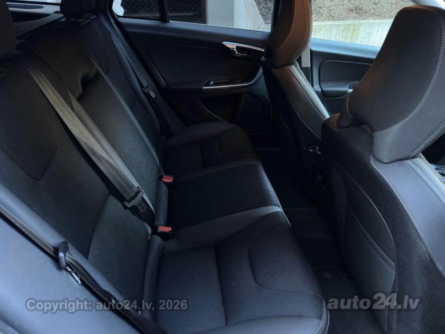 Volvo V60 2014 Tartu, ar dzinēja tilpumu 1.60 L un nobraukumu 263 tūkst. km par 6500 €, foto 10 vietnē AUTOMOTO.COM.LV