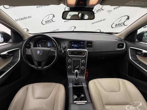 Volvo V60 2014 Viļņa, ar dzinēja tilpumu 1.97 L un nobraukumu 168 tūkst. km par 6300 €, foto 3 vietnē AUTOMOTO.COM.LV