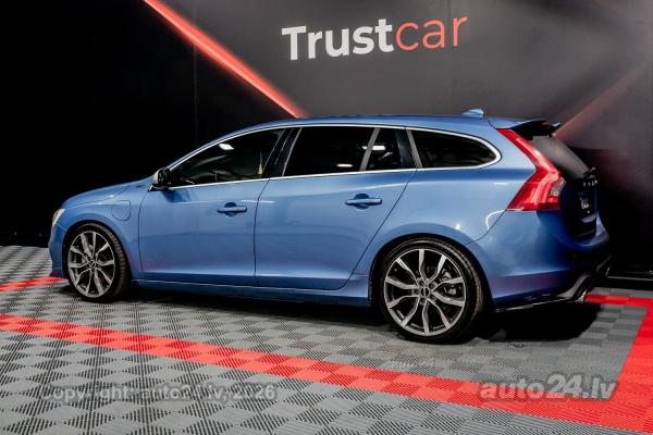 Volvo V60 2014 Pērnava, ar dzinēja tilpumu 2.40 L un nobraukumu 302 tūkst. km par 9500 €, foto 5 vietnē AUTOMOTO.COM.LV