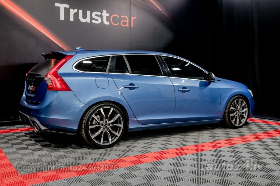 Volvo V60 2014 Pērnava, ar dzinēja tilpumu 2.40 L un nobraukumu 302 tūkst. km par 9500 €, foto 12 vietnē AUTOMOTO.COM.LV