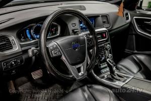 Volvo V60 2014 Pērnava, ar dzinēja tilpumu 2.40 L un nobraukumu 302 tūkst. km par 9500 €, foto 21 vietnē AUTOMOTO.COM.LV