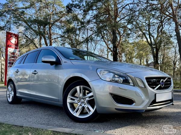 Volvo V60 2014 in Alytus, with an engine capacity of 2.40 L and mileage of 316 thousand km for 9750 €, photo 6 on AUTOMOTO.COM.LV