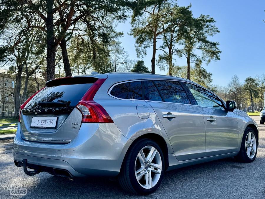 Volvo V60 2014 Alīta, ar dzinēja tilpumu 2.40 L un nobraukumu 316 tūkst. km par 9750 €, foto 11 vietnē AUTOMOTO.COM.LV