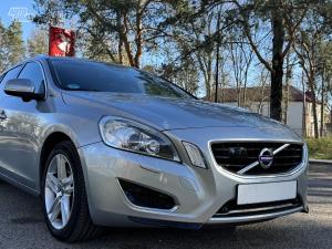Volvo V60 2014 Alīta, ar dzinēja tilpumu 2.40 L un nobraukumu 316 tūkst. km par 9750 €, foto 17 vietnē AUTOMOTO.COM.LV