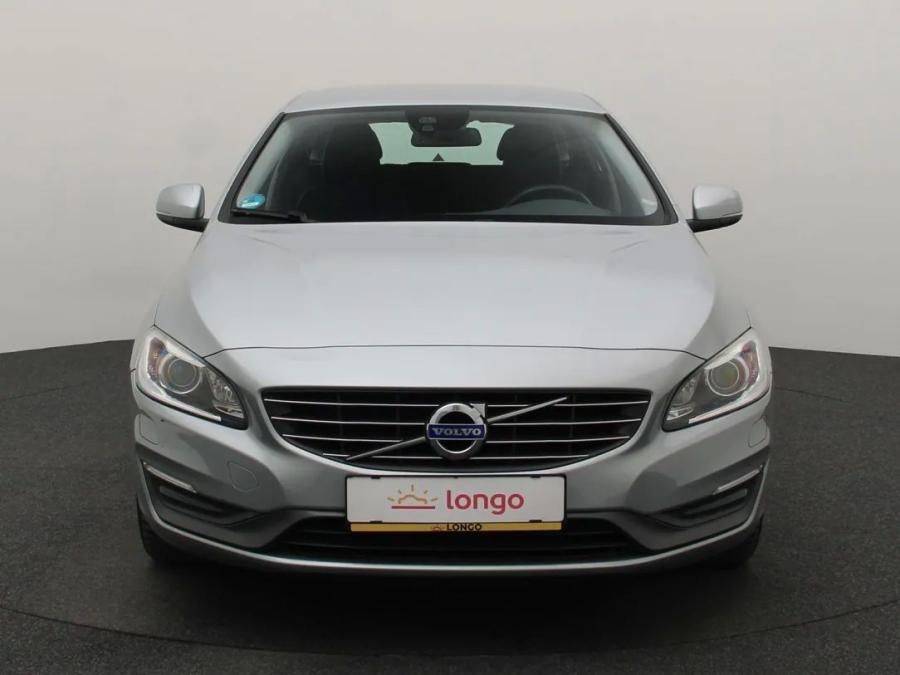 Volvo V60 2014 in Vilnius, with an engine capacity of 1.60 L and mileage of 220 thousand km for 7799 €, photo 4 on AUTOMOTO.COM.LV