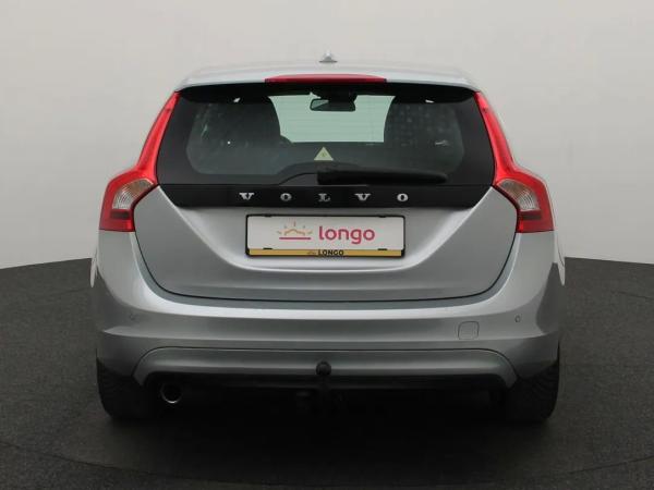 Volvo V60 2014 Viļņa, ar dzinēja tilpumu 1.60 L un nobraukumu 220 tūkst. km par 7799 €, foto 5 vietnē AUTOMOTO.COM.LV